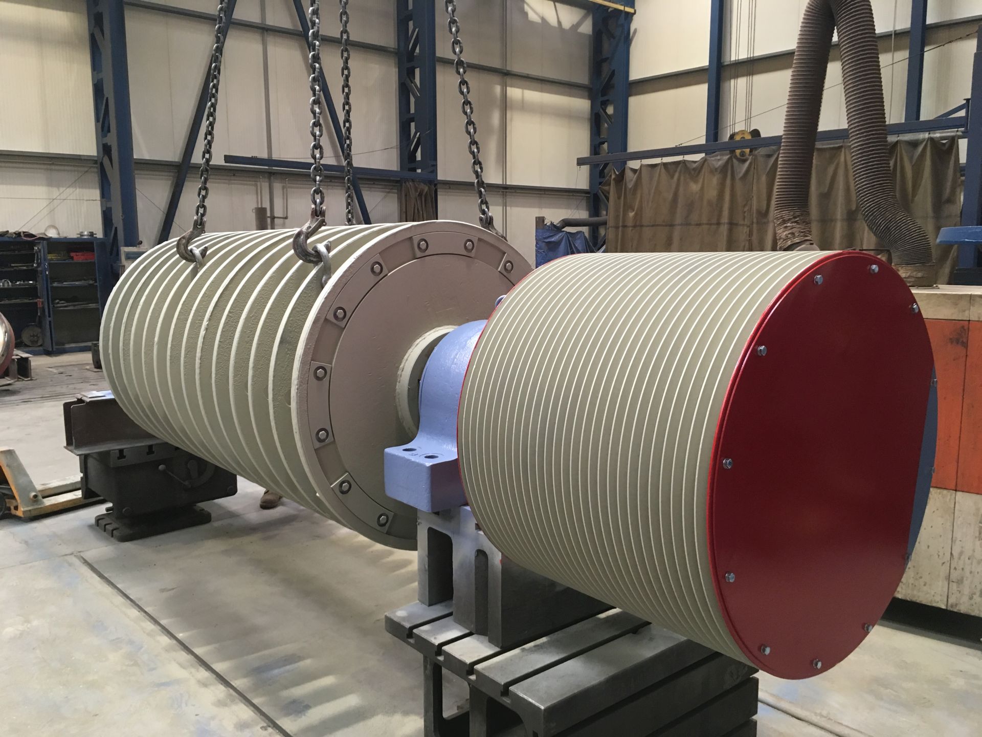 Repair of rotors and cases of Hammer crusher with rollers, KDV 1137 ...